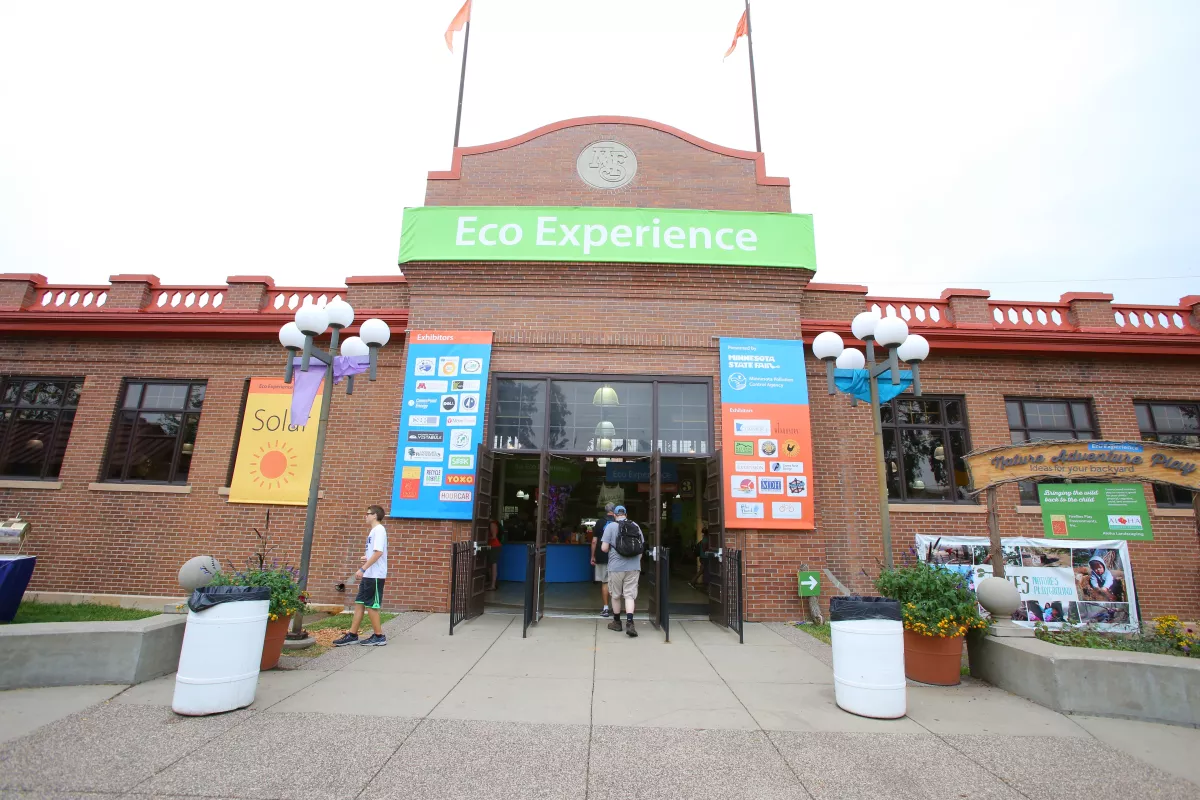 Eco Experience Energy Exhibit Training | Clean Energy Resource Teams